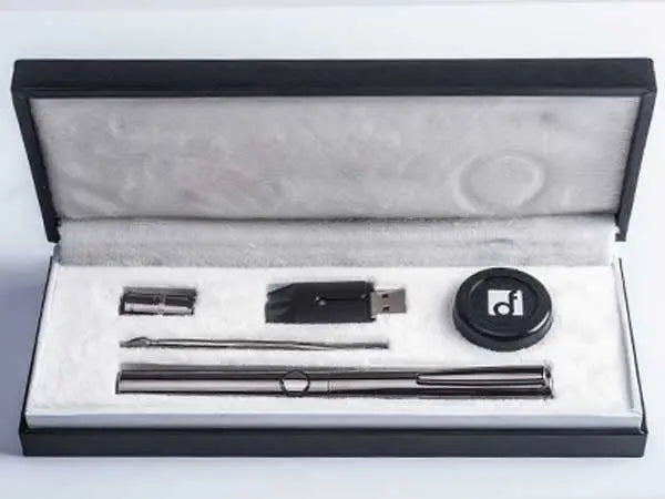 Experience Luxurious Vaping with THE EXECUTIVE VAPORIZER • BLACK GOLD ...